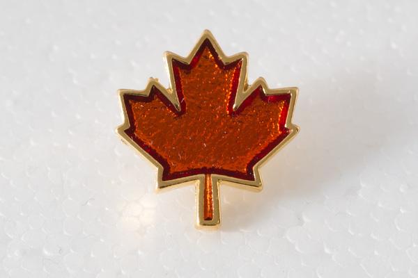 Maple Leaf small Lapel Pin – KolorKard Souvenirs